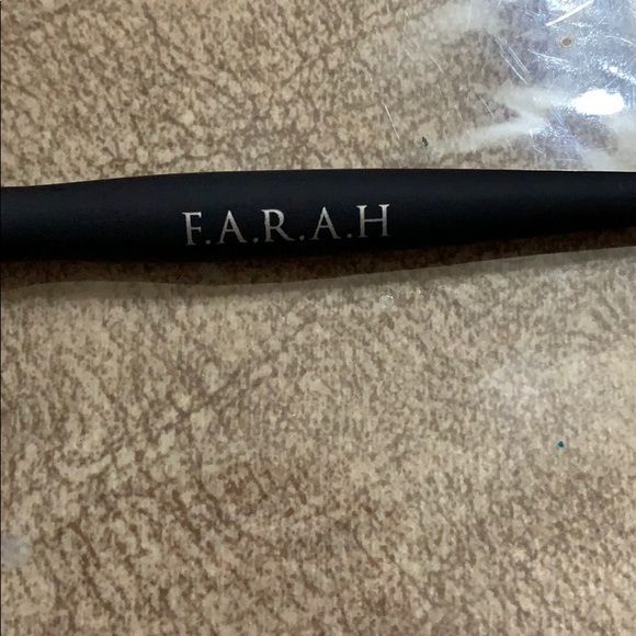 F.A.R.A.H | Makeup | New Farah Farah Contour 28m Brush | Poshmark